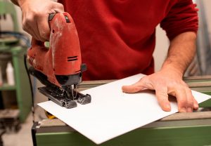 Cómo cortar cartón pluma - Servei Estació